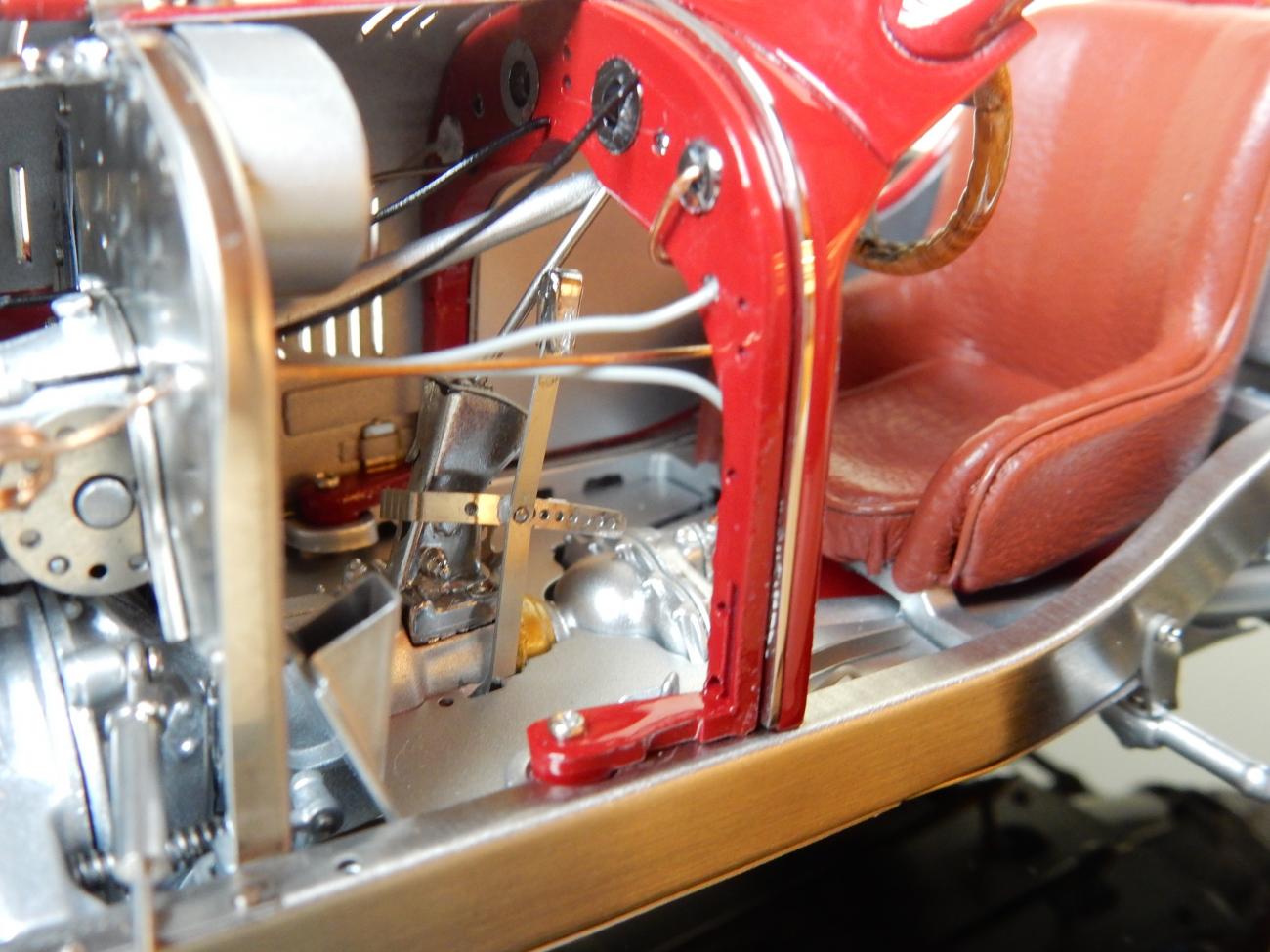 CMC M-257 _ Alfa Romeo Tipo B P3 _ 1932/33 Cutoff model avec vitrine et ...