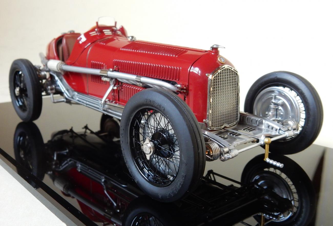 CMC M-257 _ Alfa Romeo Tipo B P3 _ 1932/33 Cutoff model avec vitrine et ...